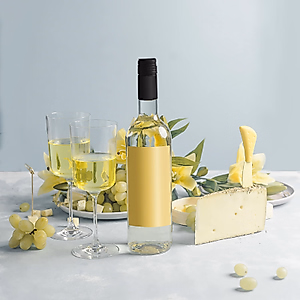 WUWEOT 12 Pack Plastic Wine Bottles, 750ml Clear Empty Bordeaux-Style Liquor Bottles with Screw Lid and Shrink Capsules Caps