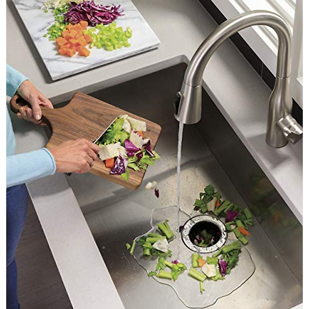 GE Continuous Feed Garbage Disposal, 1/2 Horsepower, Good for Grinding: Beans, Potatoes, Peels, and Cooked Meat, Easy Install Kit and Power Cord Included, Recommended for 2-4 Person Homes