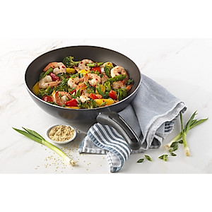 GoodCook Everyday Nonstick 11-Inch Stir Fry Pan, Deep Walled Skillet for Easy Mixing, Even-Heating Aluminum Wok, Ergonomic Handle, Charcoal Silicone Lacquer, Black Frying Pan