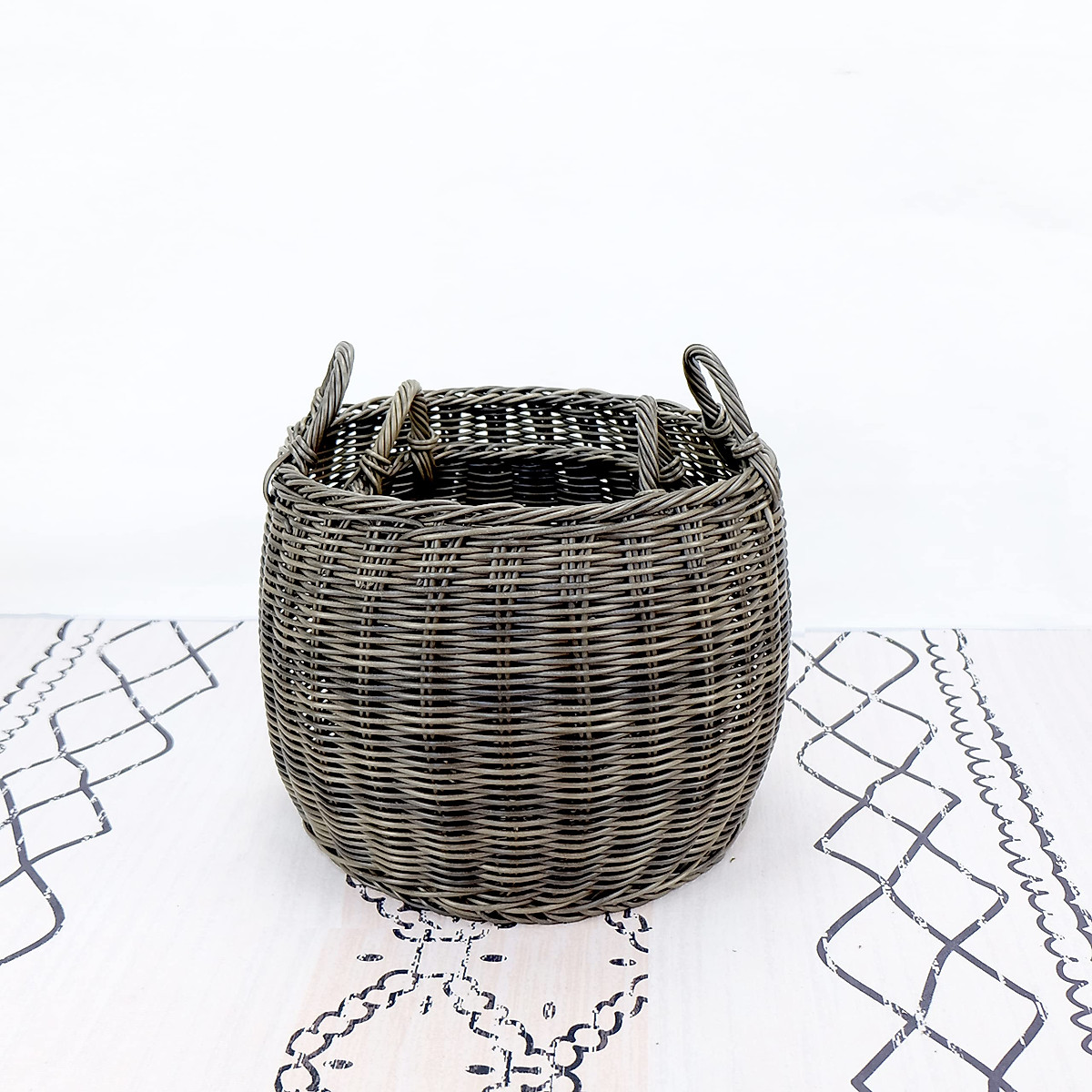 Set of 2 CATLEZA 13-inch and 16.5-inch Stackable Hand Woven Wicker Storage and Laundry Basket with Handles - Espresso