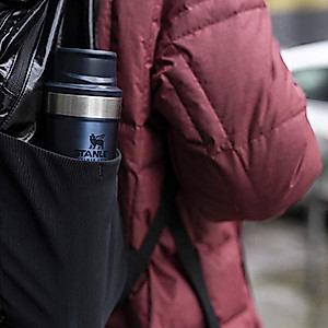 Stanley Classic Trigger Action Travel Mug 16 oz –Leak Proof + Packable Hot & Cold Thermos – Double Wall Vacuum Insulated Tumbler for Coffee, Tea & Drinks – BPA Free Stainless-Steel Travel Cup, 473 ml.