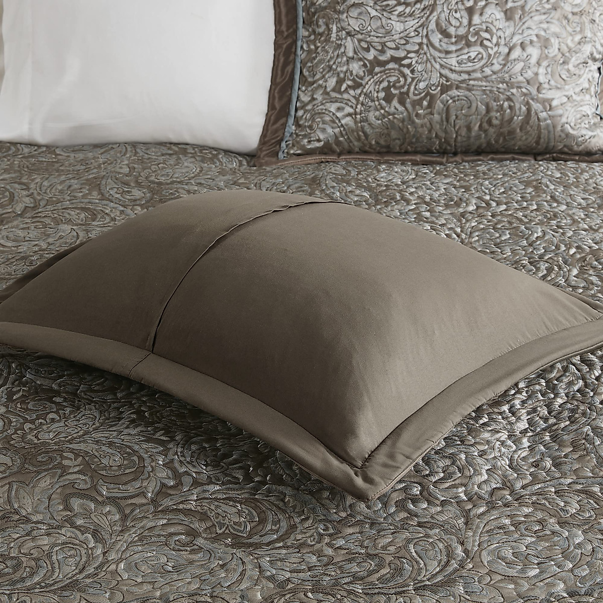 Madison Park Aubrey Reversible Quilted Bedspread Set, Solid Reverse Summer Breathable, Lightweight All Season Bedding Layer, Matching Shams, Bedspread King(120"x118"), Blue 5 Piece