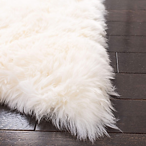SAFAVIEH Sheep Skin Collection 3' x 5' White SHS121A Handmade Rustic Glam Genuine Pelt 3.4-inch Extra Thick Area Rug