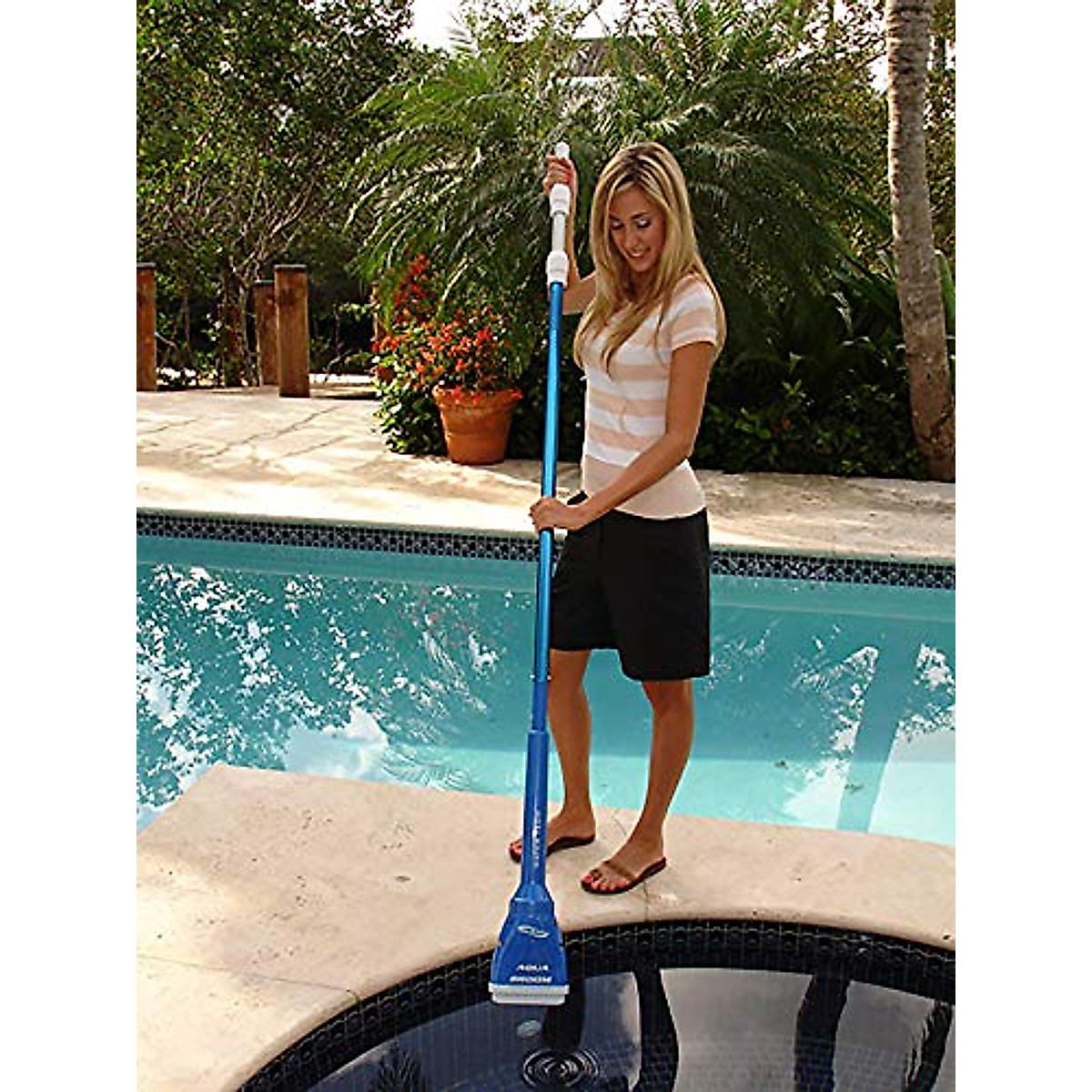 POOL BLASTER Water Tech Aqua Broom, Battery-Powered, Cordless Pool Cleaner, Spa Vacuum and Hot Tub Cleaner for In-ground, Above Ground and Soft-Sided Pools