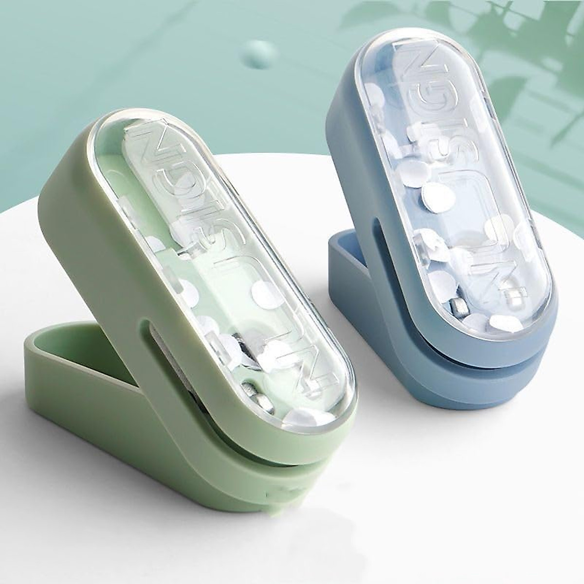 Mini Small Hole Puncher Pink Color, 10 Sheet Paper Hole Puncher Capacity Single Hole Puncher for Office Use Or Gift for Students (Pink)