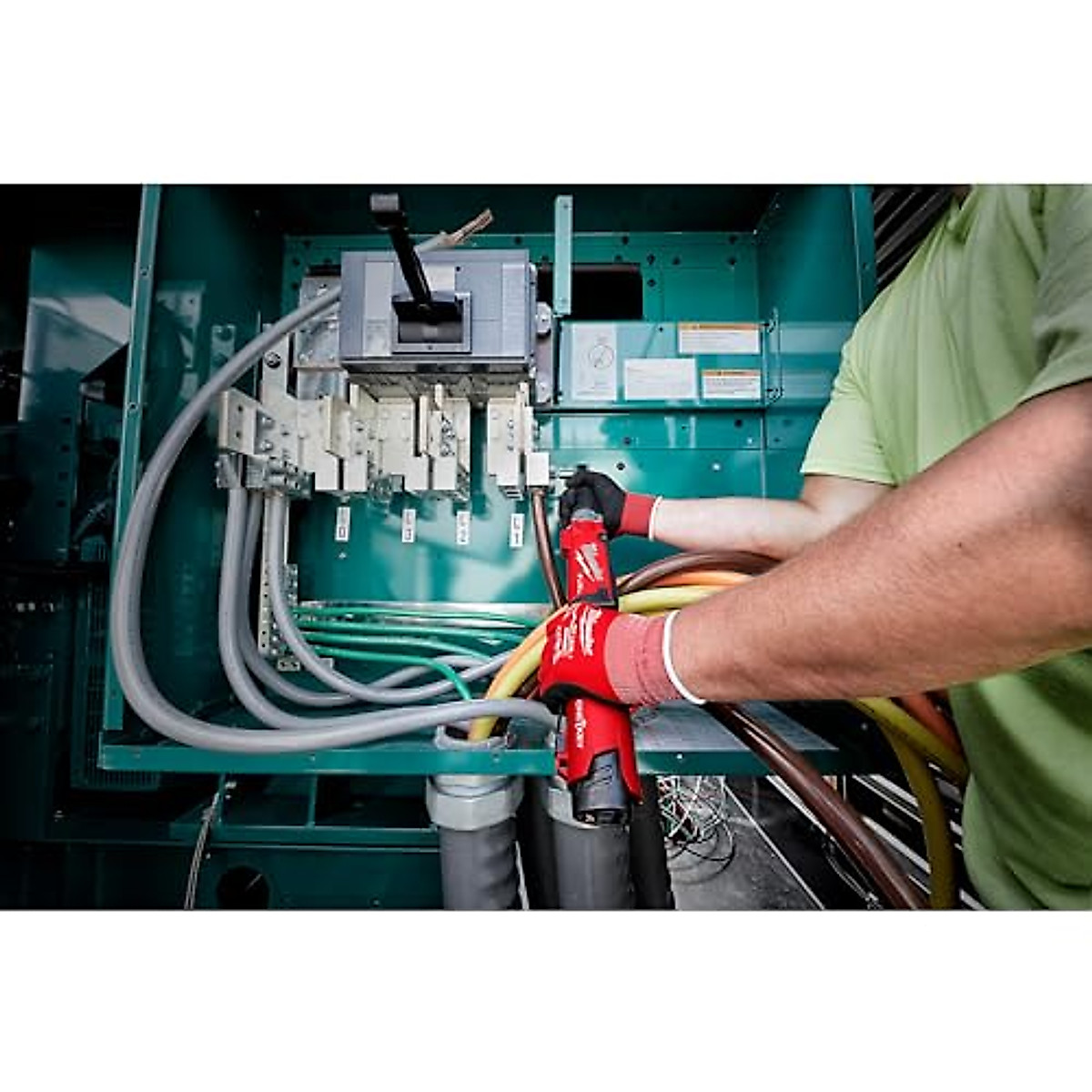 Milwaukee 2466-20 M12 FUEL Cordless Lithium-Ion 1/2 in. Digital Torque Wrench with ONE-KEY (Tool Only)