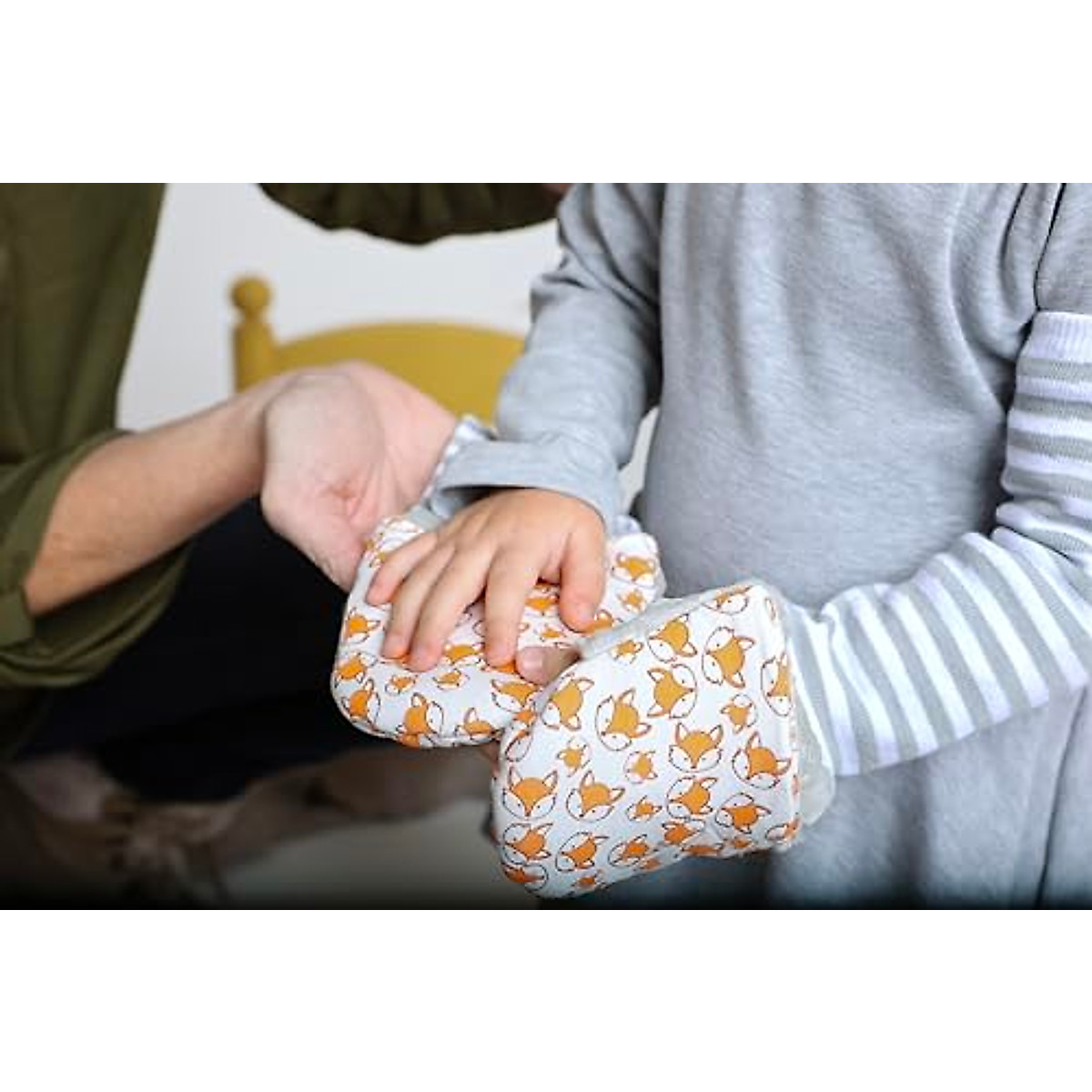 Handsocks Plushy Stay On Strap-Free No-Scratch & Warmth Mittens (Toddler Size. Bicep Should be 5.5"-9.0"), Felix (Grey/Foxes) - One Pair…