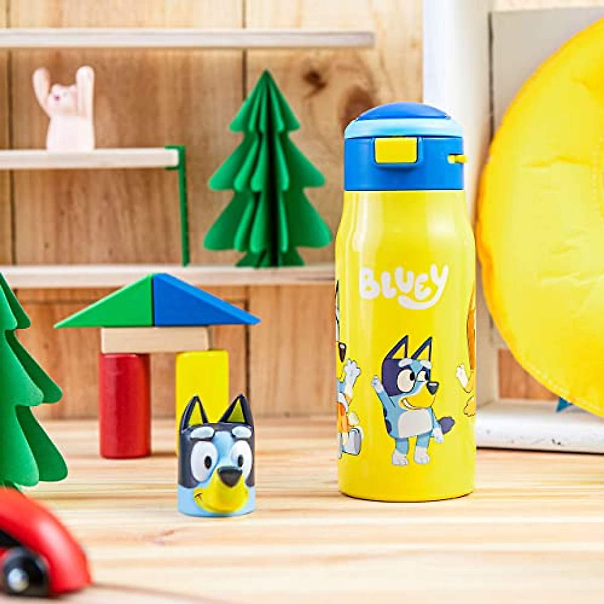 Zak Designs Bluey Double-Wall Vacuum Insulated, Stainless Steel Kids Mesa Water Bottle with Flip-Up Straw Spout and Locking Spout Cover, Durable Cup for Sports or Travel (13.5 oz, 18/8 SS)