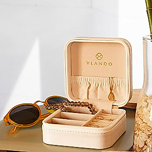 Vlando Macaron Small Jewelry Box, Travel Storage Case for Rings and Earrings - Pink