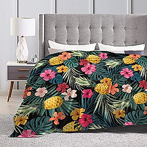 Perinsto Palm Leaves Hibiscus Flowers Hawaii Throw Blanket Ultra Soft Warm All Season Tropical Pineapples Fruit Decorative Fleece Blankets for Bed Chair Car Sofa Couch Bedroom 50"X40"