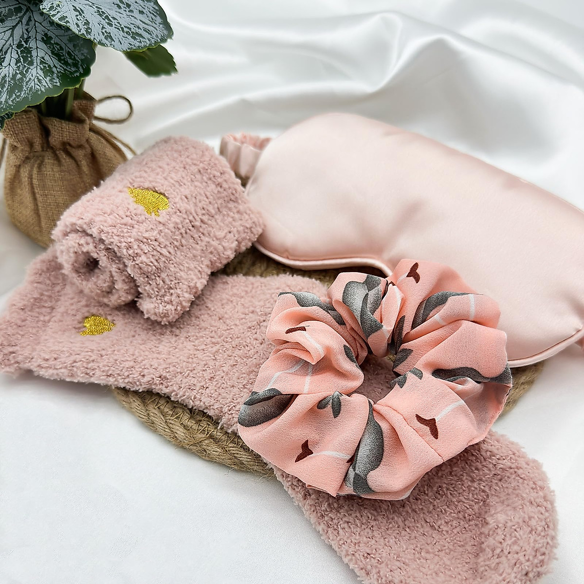 Flamingo Gifts for Women, Flamingo Lover Birthday Gift Box with 20oz Skinny Tumbler, Pink Get Well Soon Self Care Package for Her, Unique Thinking of You Gifts Basket for Mom Best Friend Sister