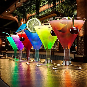 Plastic Martini Glasses - 60 Pack 5 Oz. - Crystal Clear Disposable Martini Glasses With Stem - Cocktail Glasses - Ideal For Weddings, Birthdays, And Parties - Perfect For Appetizers And Desserts