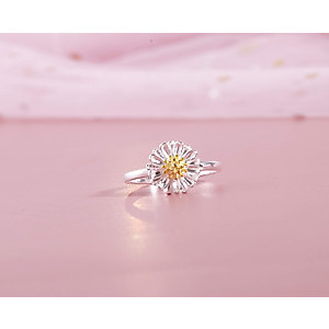 Helen de Lete Lovely Daisy Sterling Silver Open Ring