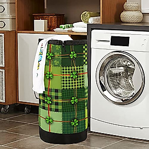 Oyihfvs Patchwork St. Patrick's Day Shamrock Four Leaf in Green Backpack Laundry Bag, Laundry Backpack with Shoulder Straps, Waterproof Nylon Clothes Hamper Bag for Men Women Yoga Backpack