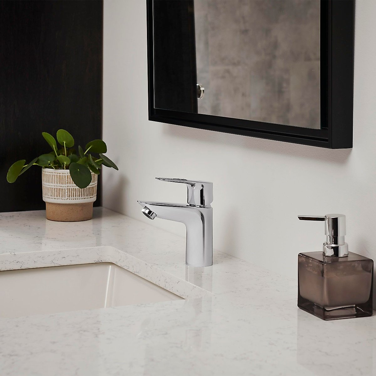 GROHE 23085001 Bauloop, Single Hole Single-Handle S-Size Bathroom Faucet 1.2 GPM - Drain not included, Chrome
