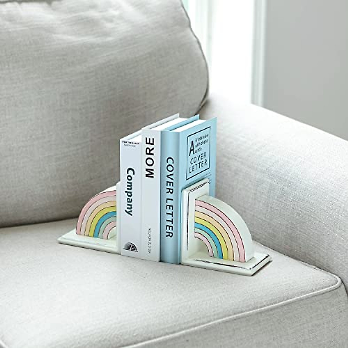 NIKKY HOME Metal Rainbow Book Ends Non-Skid Cute Kids Bookends Book Stoppers for Girls Home Children's Room Classroom Nursery Decor, Pack of 2