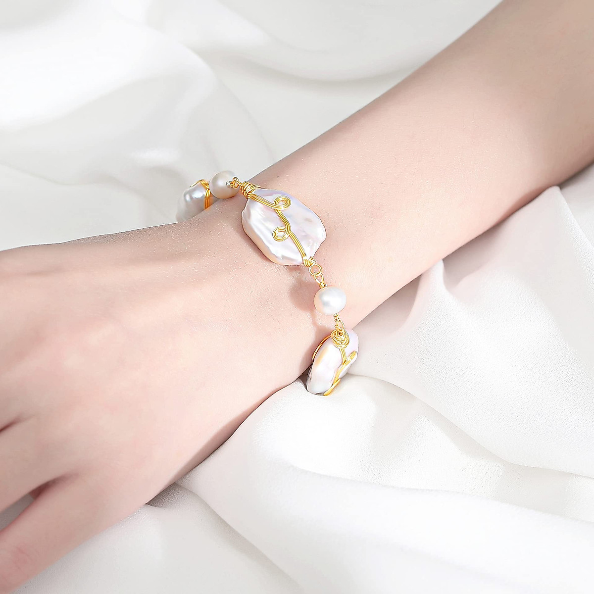 Red Lychee Baroque Pearl Bracelet for Women Bohemia Freshwater Cultured Baroque Pearl Gold Filled Stretch Bracelet Gift for Mother Girls