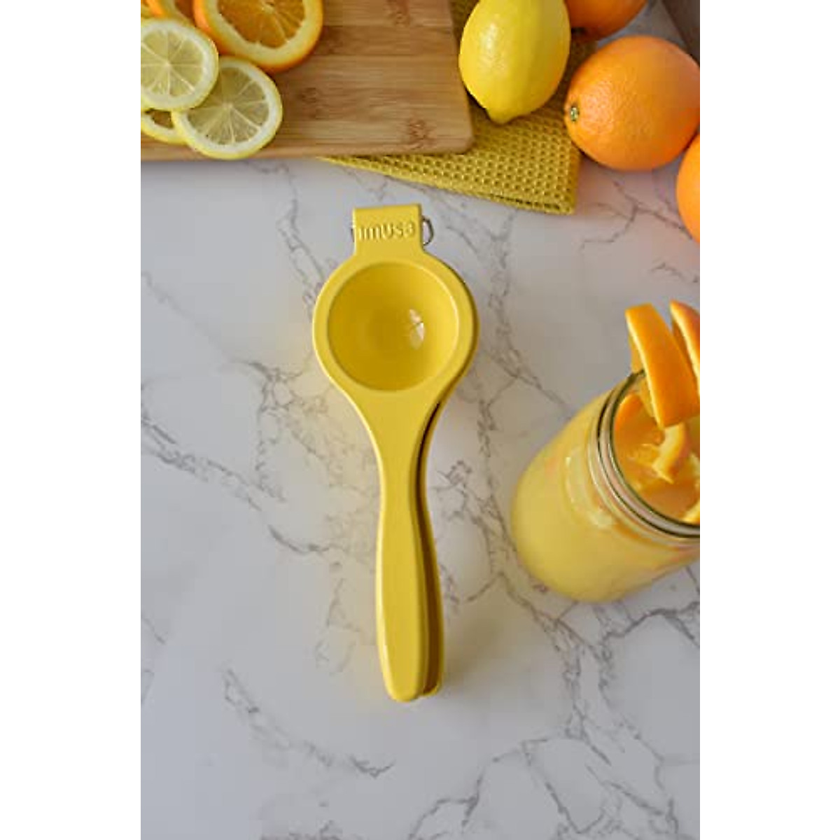 IMUSA USA VICTORIA-70007 Lemon Squeezer, Yellow