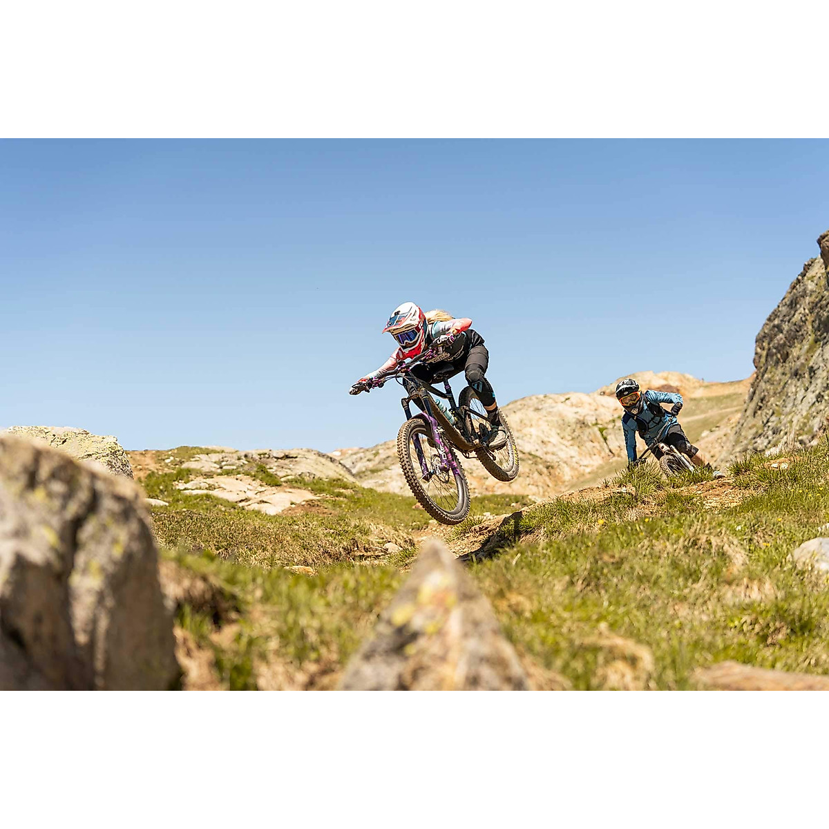 CamelBak Women’s L.U.X.E. Mountain Bike Hydration Backpack - Easy Refill Hydration Backpack, 100oz, Black