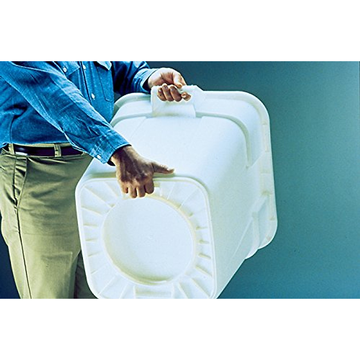 Rubbermaid Commercial Products BRUTE Square Bin Storage Container without Lid, 28-Gallon, Red