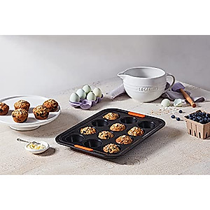 Le Creuset White Stoneware Cake Stand