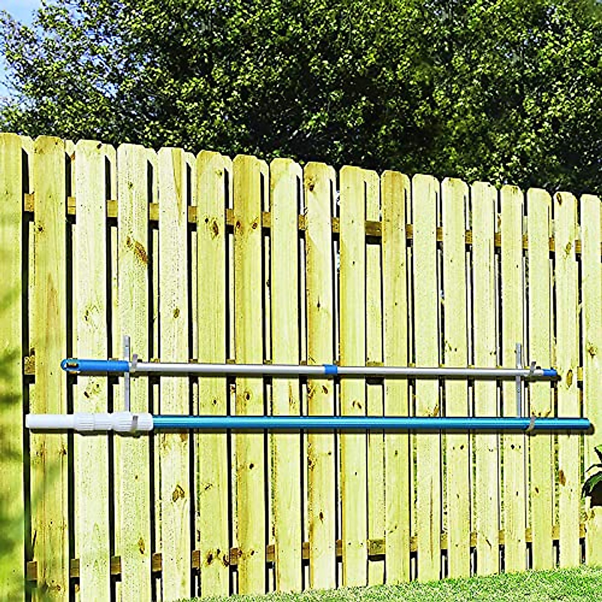 Oeey 4pcs Pool Pole Hanger, Wall Mount Pool Rod Hanger, Aluminium Pool Hooks Ideal for Telescopic Poles, Skimmers, Leaf Rakes, Garden Tools and Swimming Pool Accessories