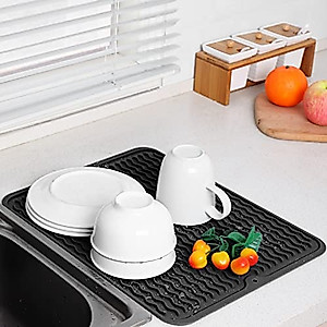 Hopeup Dish Drying Mat for Kitchen Counter, Slip Resistant Silicone Quick Dry Pad for Washing Dishes Cup Draining Pad Heat Insulation Anti-Slip Reliable Restaurant Cutlery Draining Pad Black