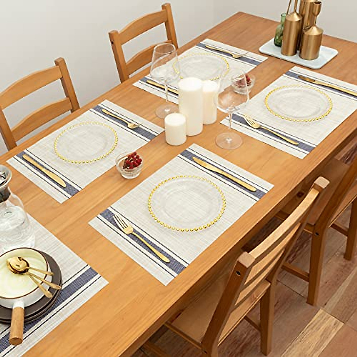 Winknowl Placemats, Set of 8 Heat Resistant Stain Resistant Non-Slip Woven Vinyl Insulation Placemats, Washable Durable Elegant Table Mats for Dining (Beige Blue)