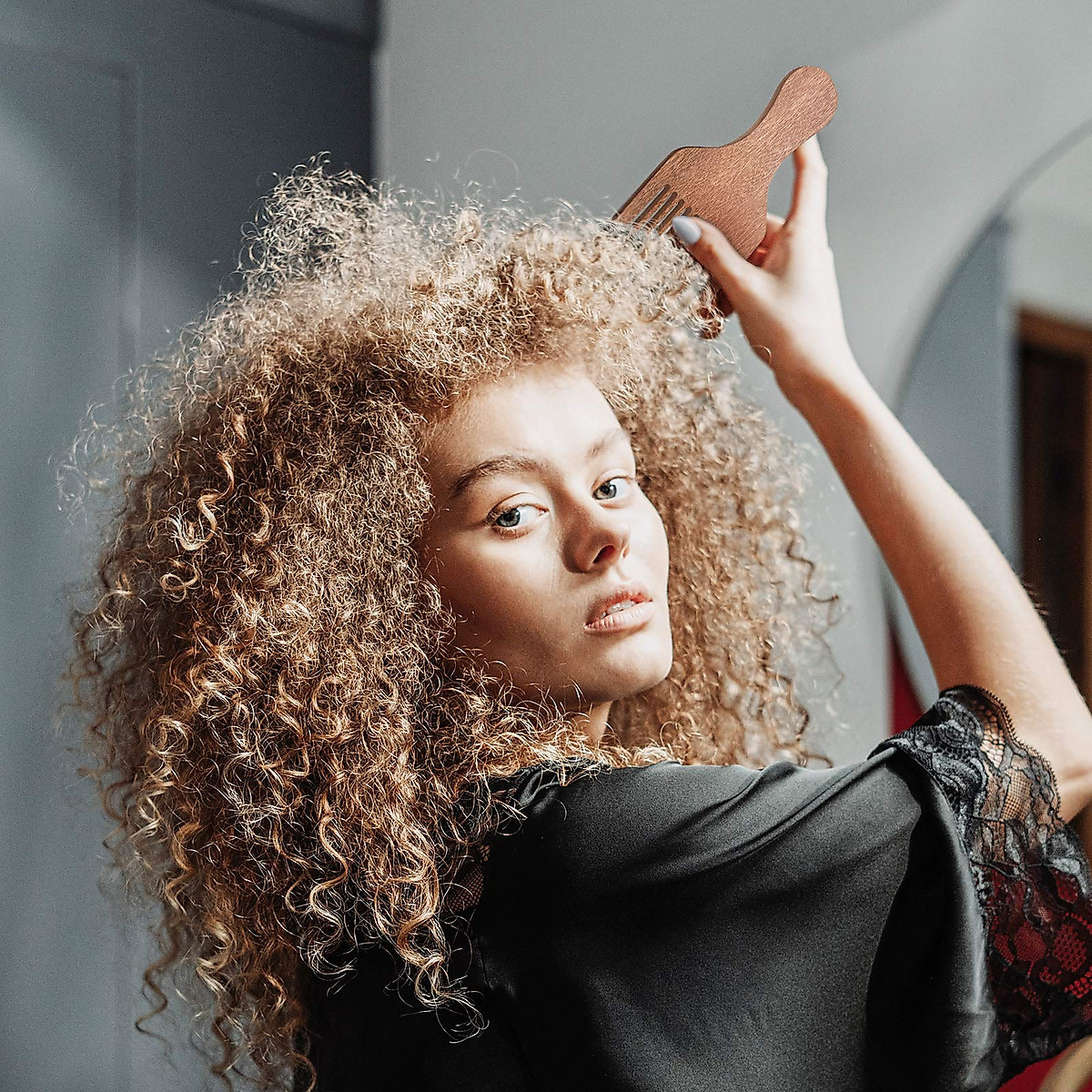 2 Pieces Wooden Comb Afro Pick Hair Lift Combs Beard Pick Natural Wood Volumizing and Styling Tool Non-Static Comb Long Tooth Detangling Accessories for Women Men Thick, Coarse, Curly Hair