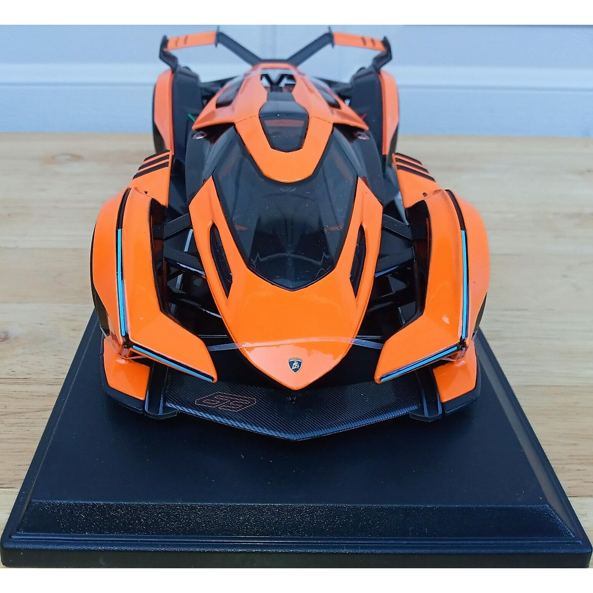 Maisto Lamborghini V12 Vision Gran Turismo Orange Metallic Special Edition 1/18 Diecast Model Car