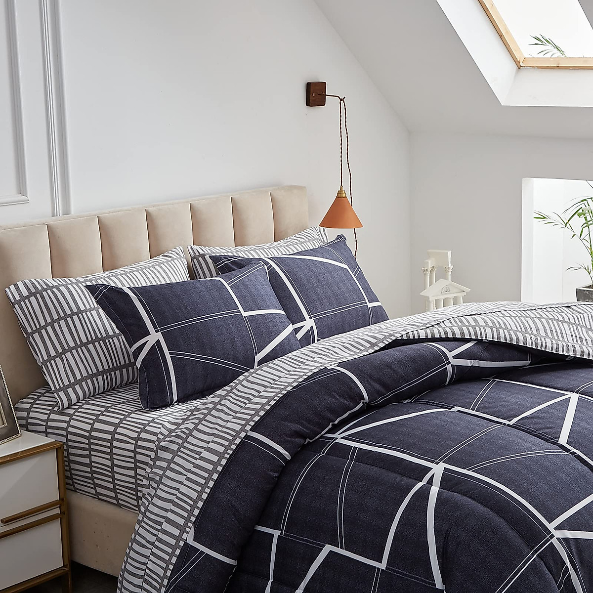 Navy Blue Bed in a Bag 7 Pieces Queen Size All Season Navy White line - Soft Microfiber Reversible Bed Comforter Set (1 Comforter, 2 Pillow Shams, 1 Flat Sheet, 1 Fitted Sheet, 2 Pillowcases)