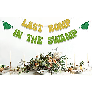 Last Romp in The Swamp Banner,Swamp Theme Party Decor,Bachelorette Party Decorations,Funny Swamp Bridal Shower Party Decor Supplies Gold & Green