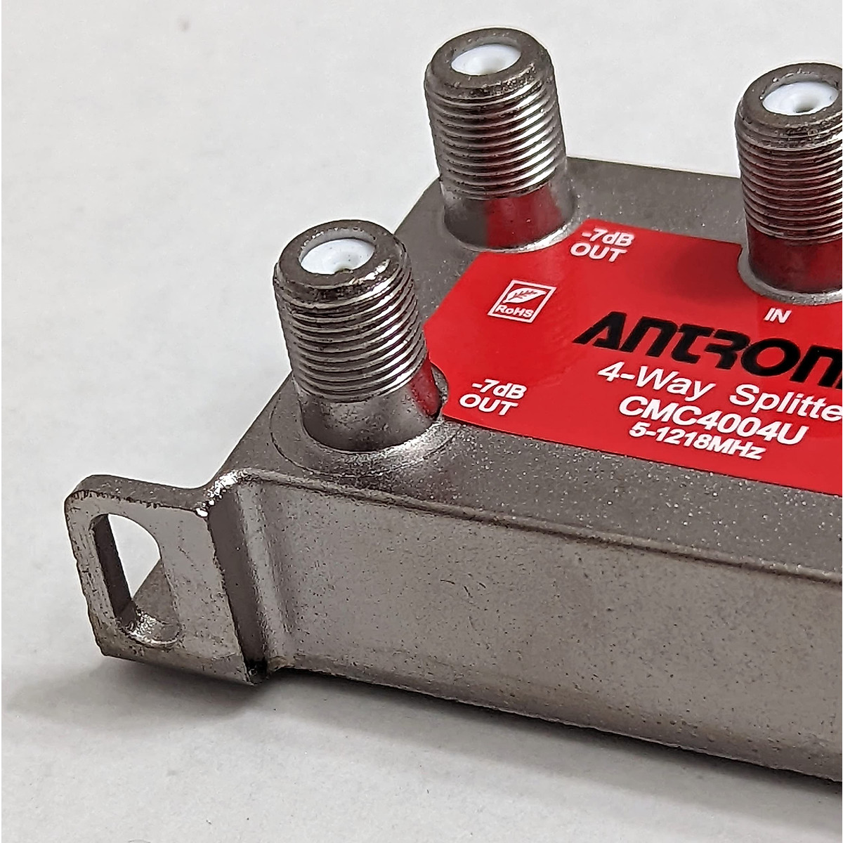 Antronix CMC4004U 4-Way Vertical Splitter, 1.218 GHz High Performance for Coax Cable TV & Internet Optimized MoCA 2.0 Performance (1)