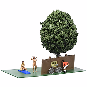 Busch 7669 Scene Admiring The Scene HO Scale Scenery Kit