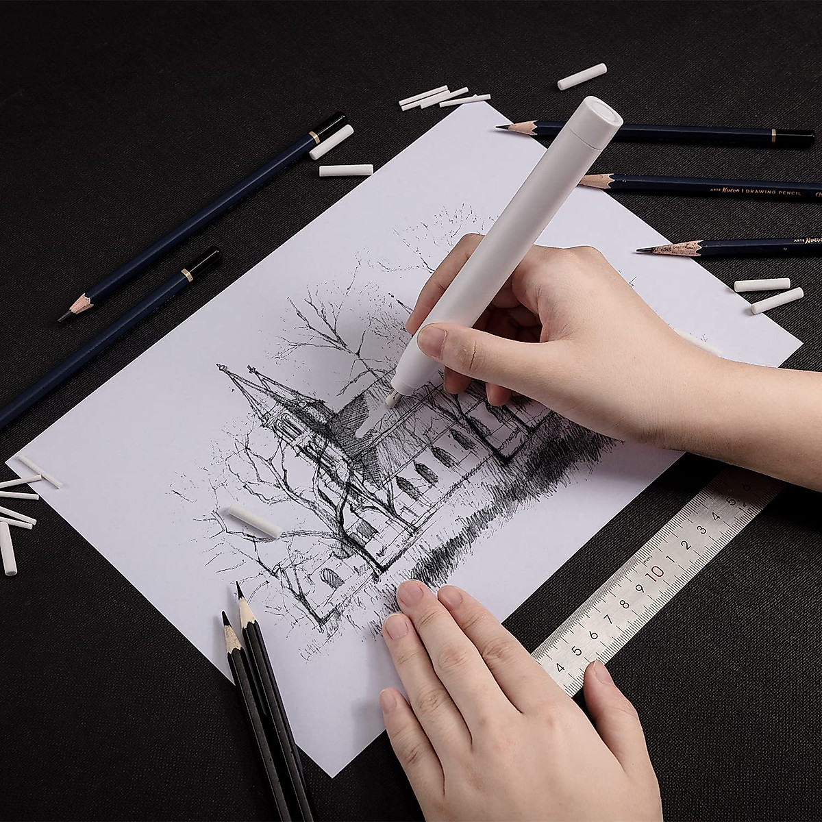 Amazon Basics Electric Eraser, With 90 Eraser Refills, Battery Operated Eraser, Ideal for Sketching, Drawing, Drafting, Architectural Plans, White