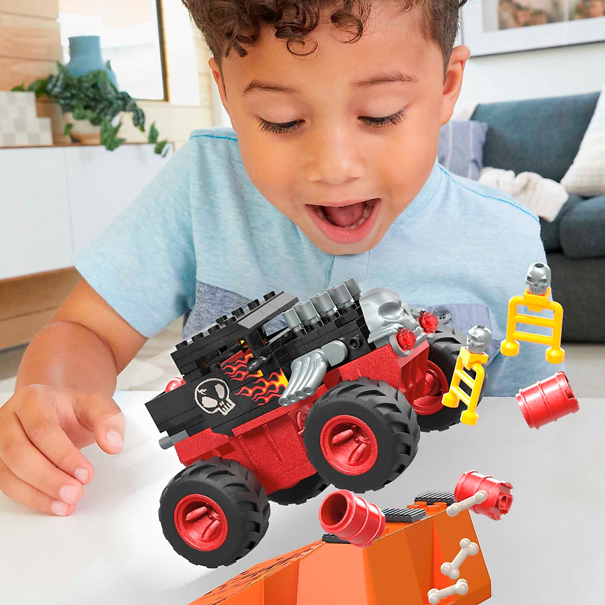 MEGA Hot Wheels Monster Trucks Toy Car Building Set, Smash & Crash Bone Shaker Crush Course with 151 Pieces, 1 Micro Figure Driver, Red, Age 5+ Years