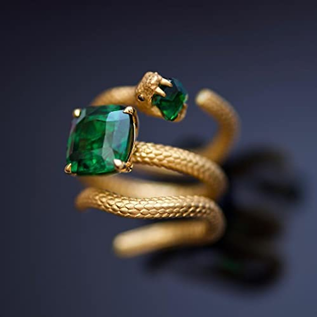 Leaocean SERPENT RING WITH GREEN STONES Crystal Snake Ring, Gold Stackable Fashion Rings Set For Women's Cubic Zirconia Snake Rings Trendy Jewelry Gifts Gold - Ring No. 9