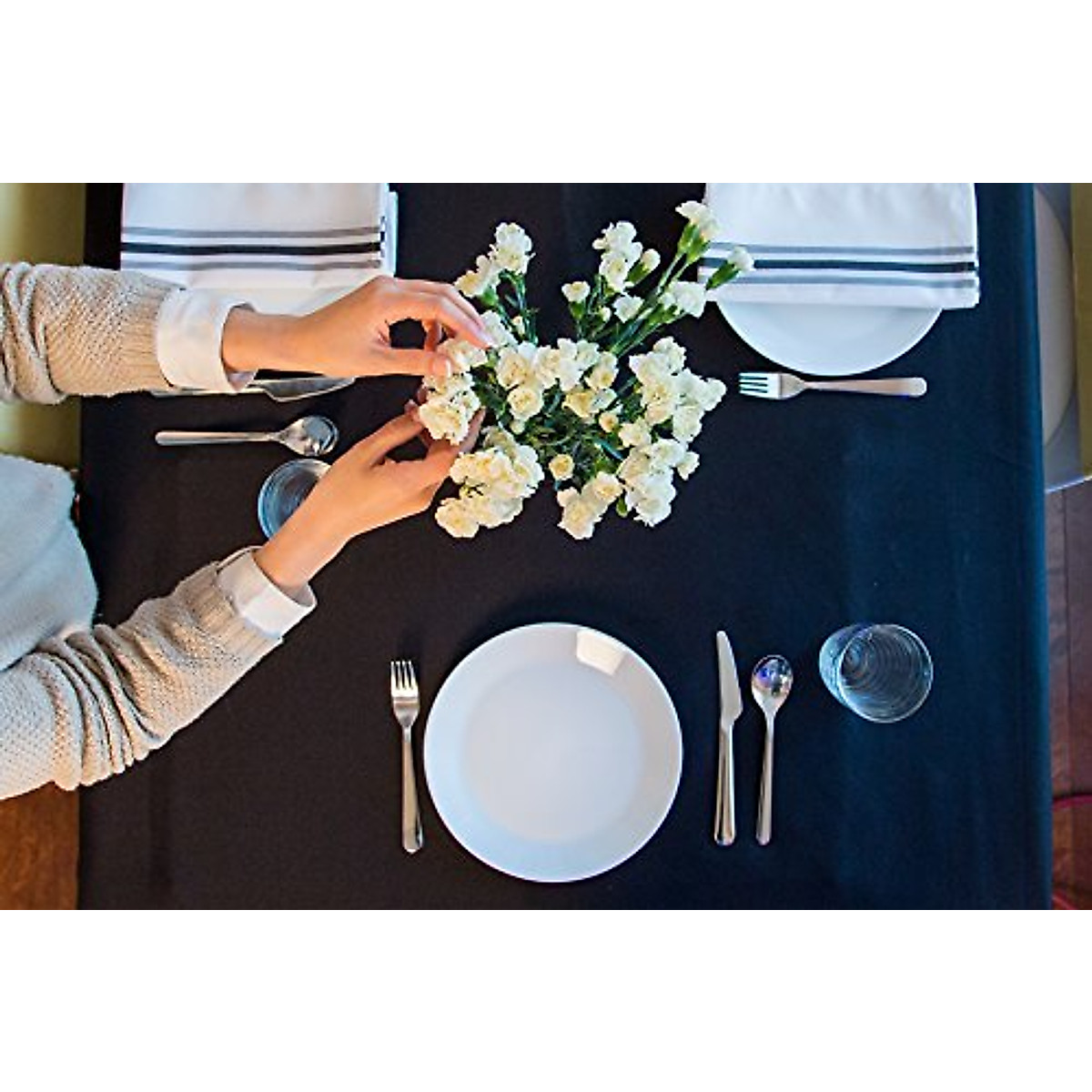 E-TEX Oblong Tablecloth - 90 x 156 Inch - Black Rectangle Table Cloth for 8 Foot Rectangular Table in Washable Polyester