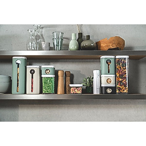 ZWILLING FRESH & SAVE CUBE Box, size S, modular & stackable container, airtight & vacuumable storage, dishwasher friendly, transparent