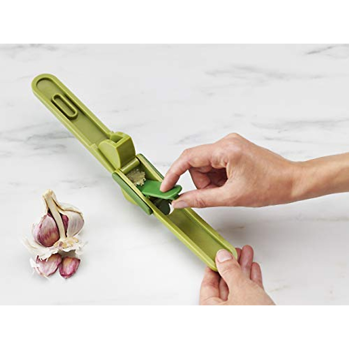 Joseph Joseph CleanForce Press Powerful, Squeeze, Easy Garlic Mincer with Trigger-Operated Wiper Blade and Handy Cleaning Tool, One Size, Green