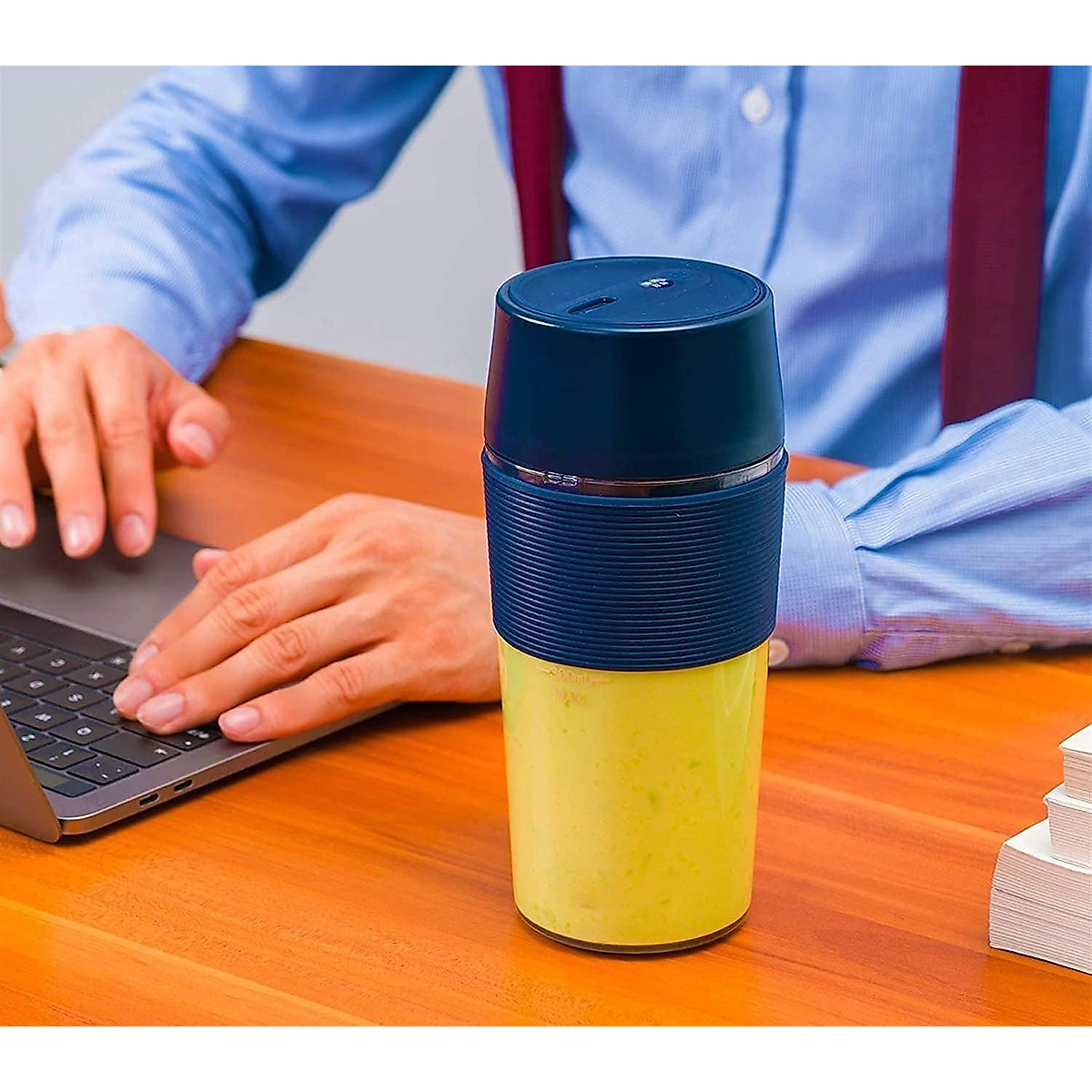 MXJCC Portable Blender, Personal Blender with Rechargeable USB, Blender Cup BPA Free, Small Blender Protein Shake for home and outdoor. (Color : White)