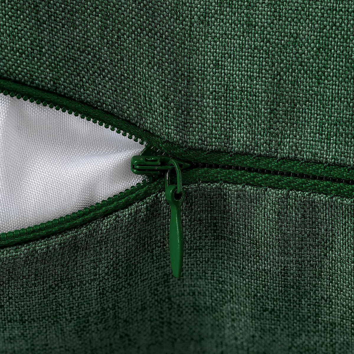 MIULEE Pack of 2 Spring Decorative Outdoor Solid Waterproof Throw Pillow Covers Polyester Linen Garden Farmhouse Cushion Cases for Patio Tent Balcony Couch Sofa 18x18 inch Emerald Green