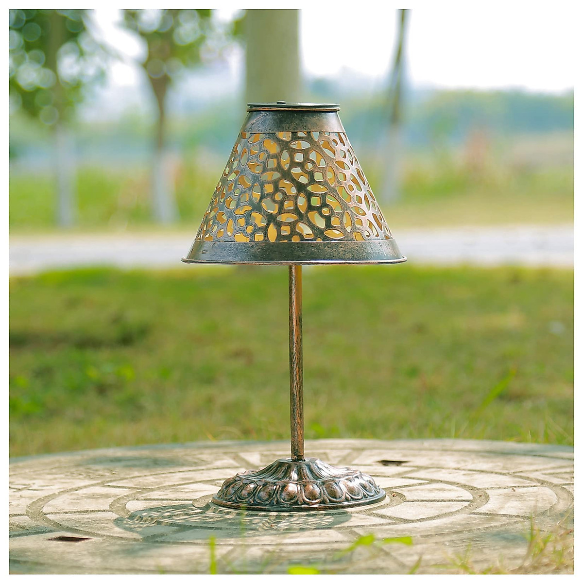 FLJZCZM Solar Lanterns Lights Outdoor Lantern Hanging Garden Metal Bronze Retro Light Battery Table Lamp Decorative Yard Camping Waterproof (Antique Bronze)