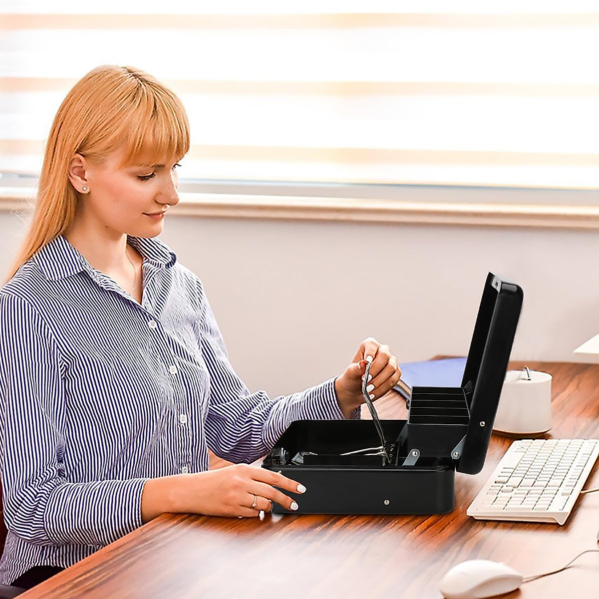 Jssmst Large Cash Box with Lock - 2017 New Metal Money Box 100% Safe, 11.8L x 9.5W x 3.5H Inches, Black, SM-CB0501L