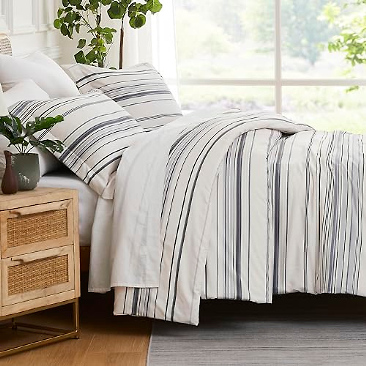 Southshore Fine Living, Inc. 3-Piece King Size Comforter Set, Down Alternative Grey Striped Comforter with Matching Shams, Coverlet Bedspread for California/King Bed, Coastal Stripes Grey