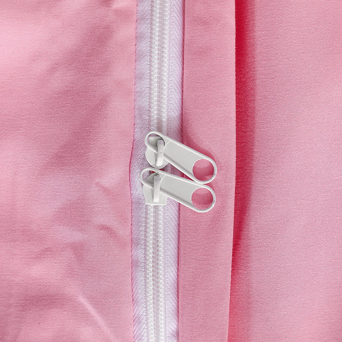 NTBAY Queen Pink Duvet Cover - 1 Duvet Cover (90"x90") and 2 Pillow Shams, 3 Pieces, Soft Brushed Microfiber Comforter Cover with Zipper Closure, Pink