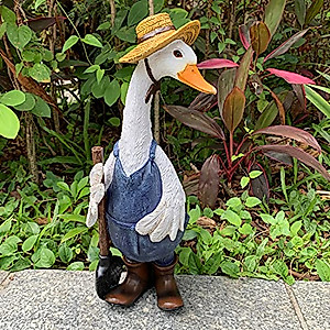 iRonrain Garden Statues Gardener Couple Duck, Indoor Outdoor Decorations Cute Ducks Art Décor Goose Figurine Ornament for Yard Home Garden Patio and Office (Male)