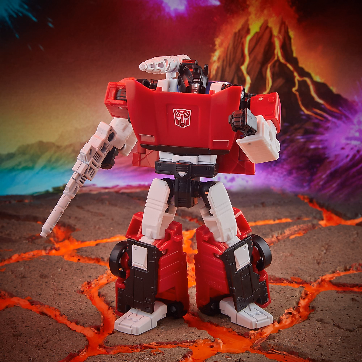 Transformers Toys Generations Kingdom Battle Across Time Collection Deluxe Class WFC-K42 Sideswipe & Maximal Skywarp, Age 8 and Up, 5.5-inch (Amazon Exclusive)