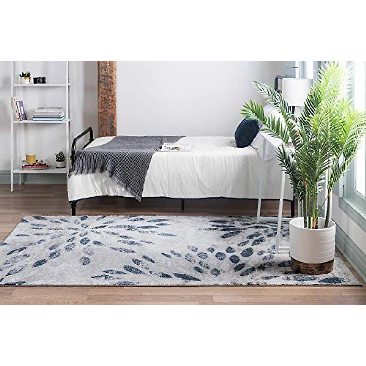 Rugs.com Charleston Collection Rug – 8' x 10' Gray Low-Pile Rug Perfect for Living Rooms, Large Dining Rooms, Open Floorplans