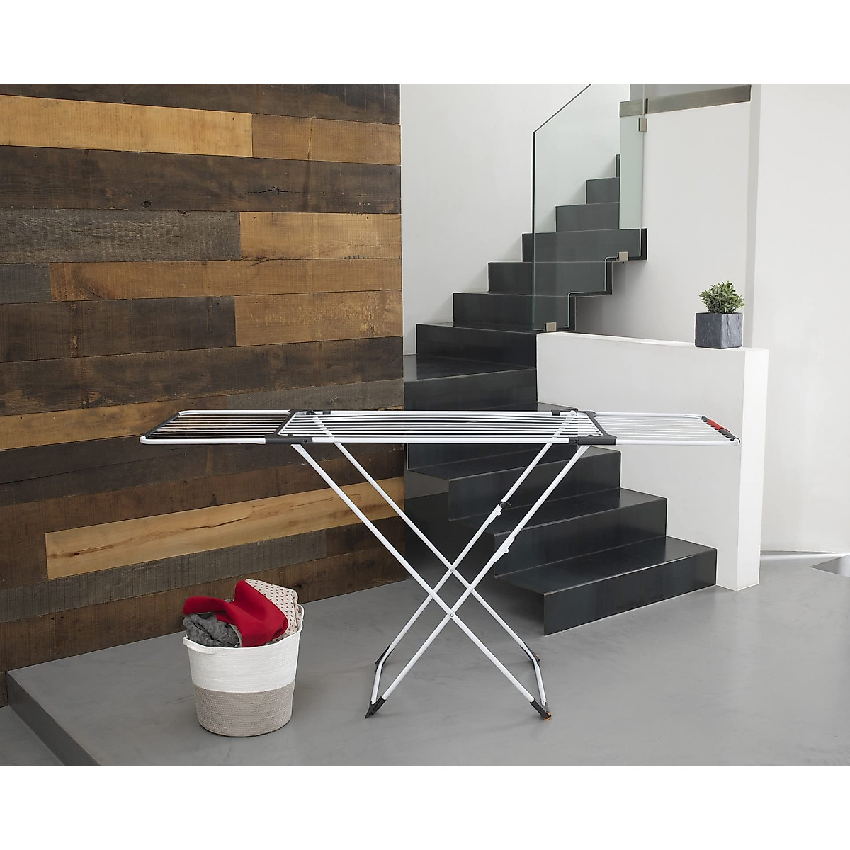 Vileda Extendable Clothes, Foldable Airer with Wheels, Aluminium Resin, White, 5.2 x 60.5 x 131.5 cm